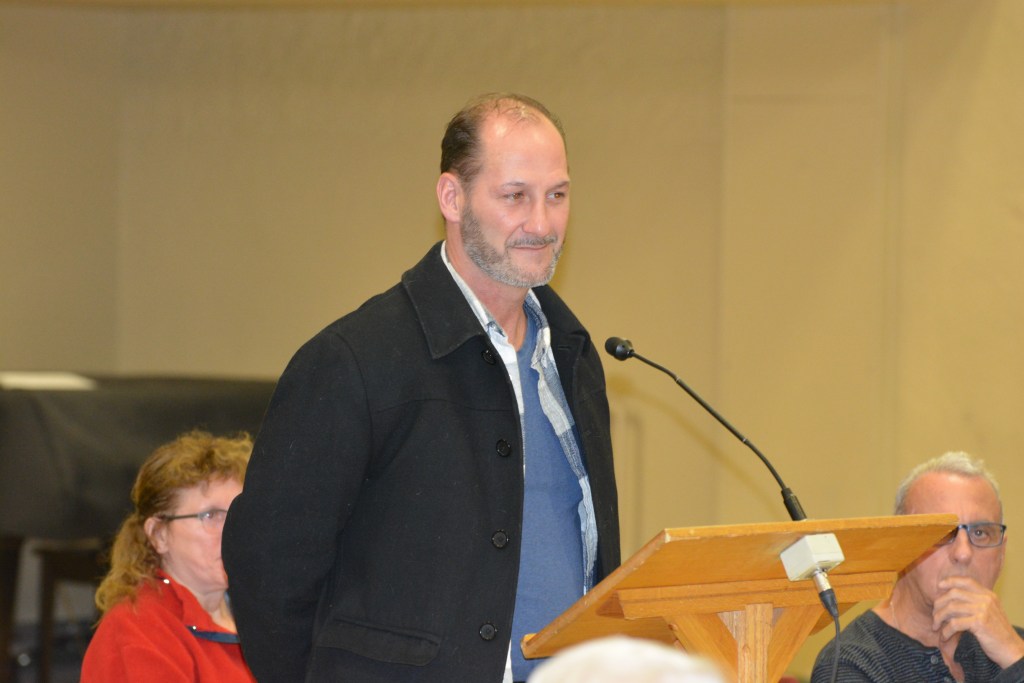 Un ancien joueur du Canadien de Montréal: Mario Roberge honoré à Beauport
