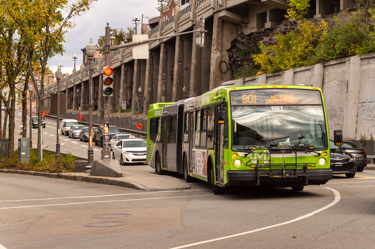 Des sorties scolaires en autobus de ville!