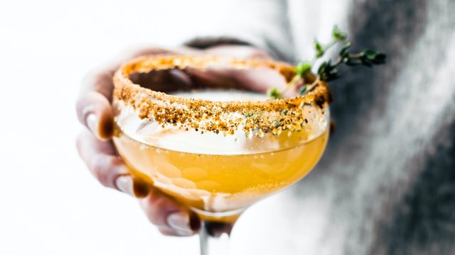 Une petite partie de Coq Ring?