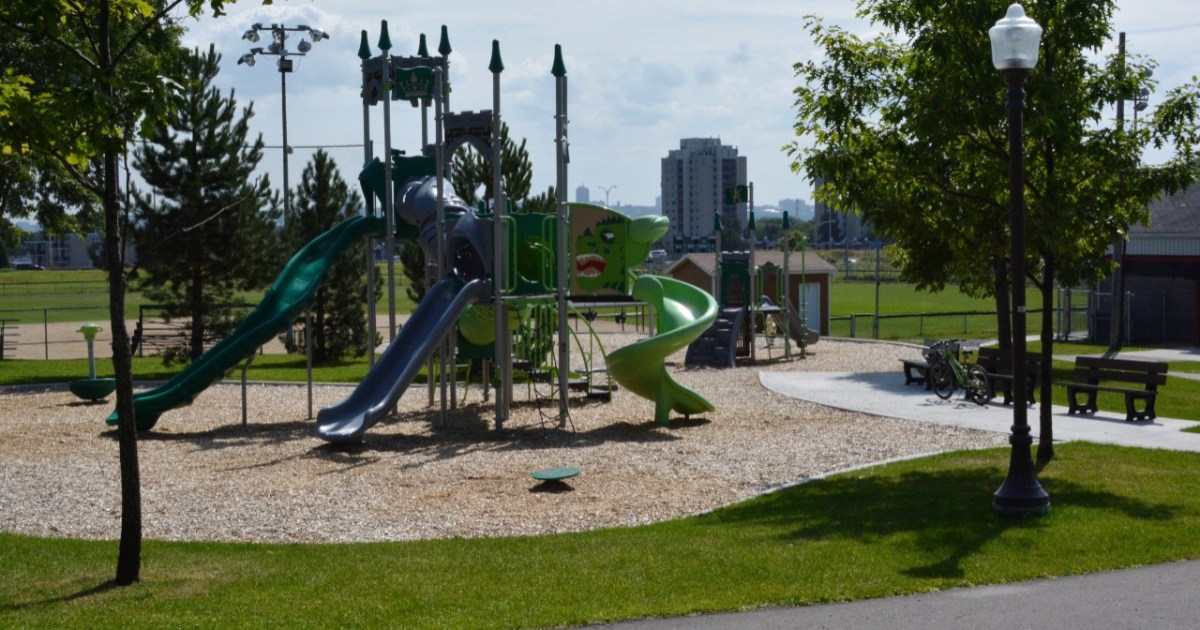 Les travaux se poursuivent au parc du Petit-Village