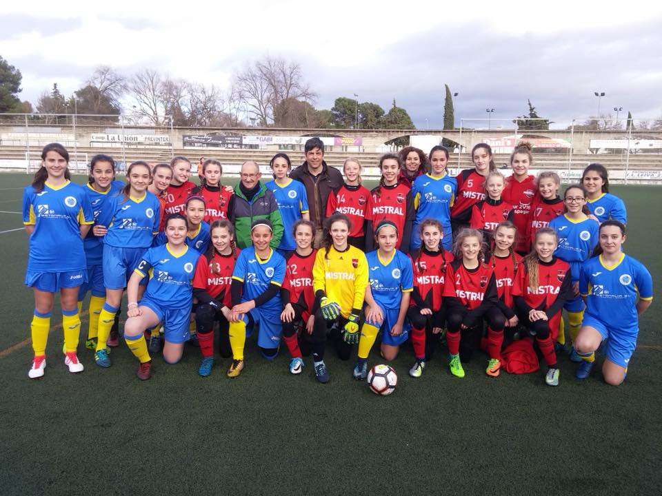 Quinze ados vivent le soccer en Espagne